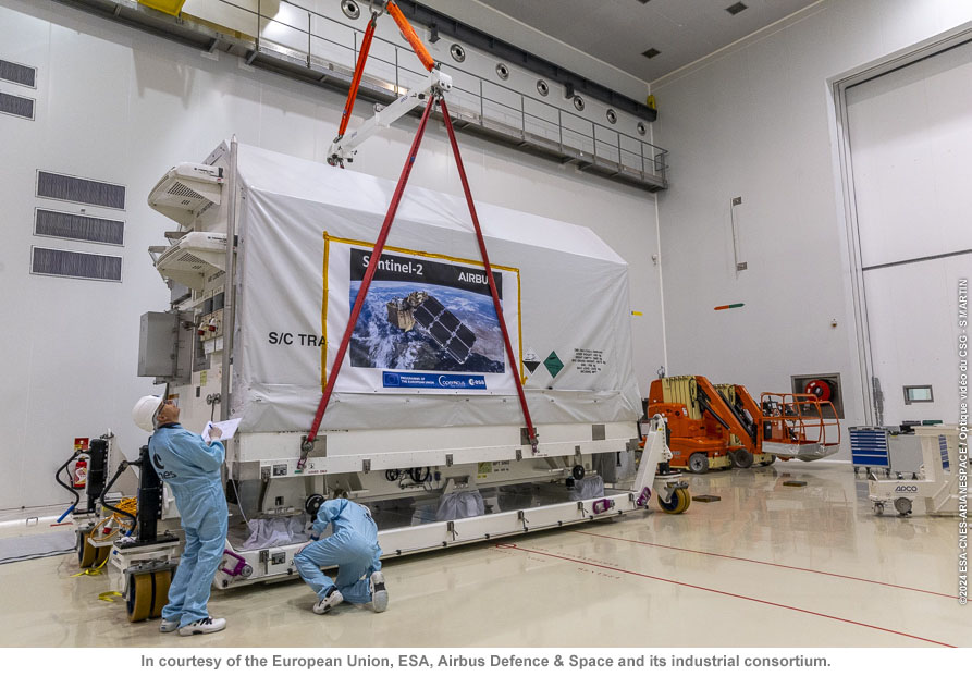 23 July – Opening of the satellite container | Sentinel-2C Launch Team Blog