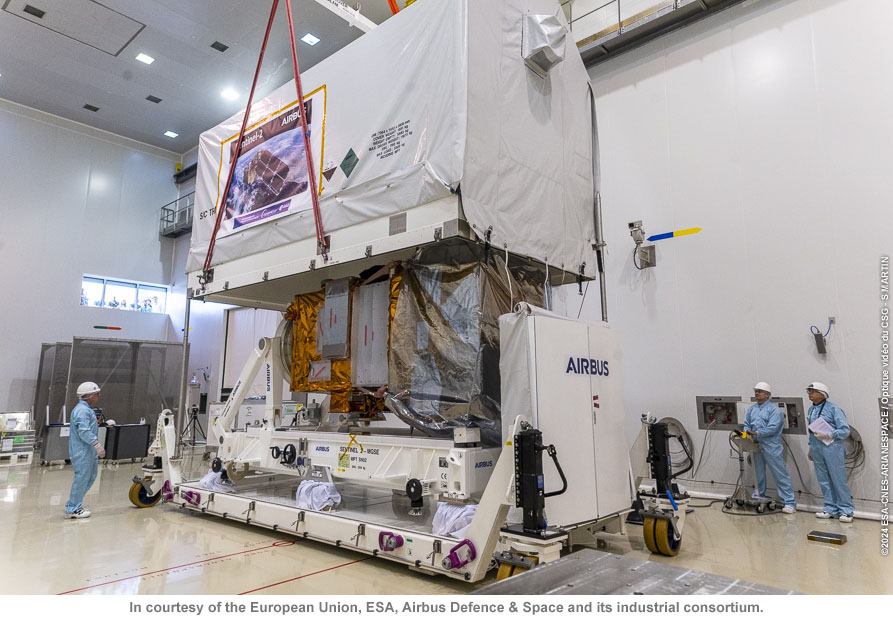 23 July – Opening of the satellite container | Sentinel-2C Launch Team Blog